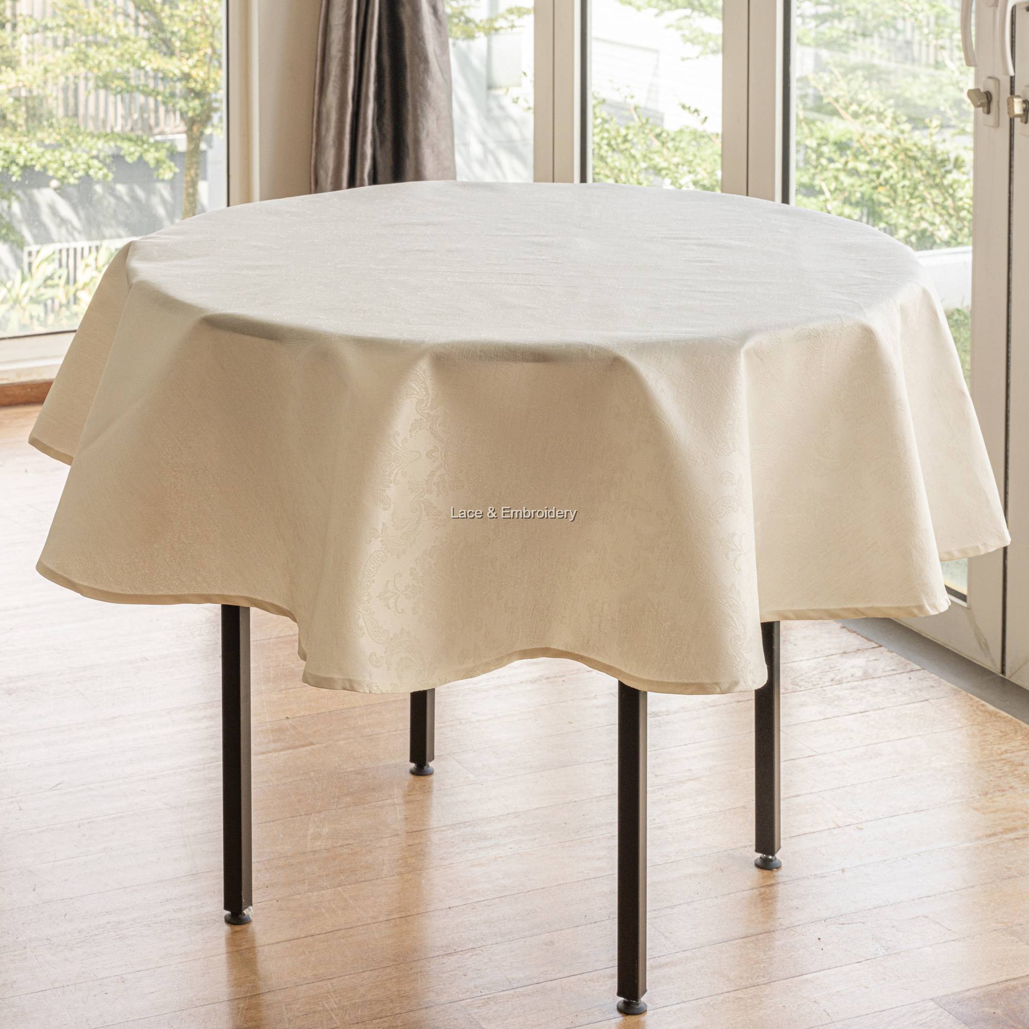 Cottage Yarn Ivory White Jacquard Coated Round Table Placemats with ...